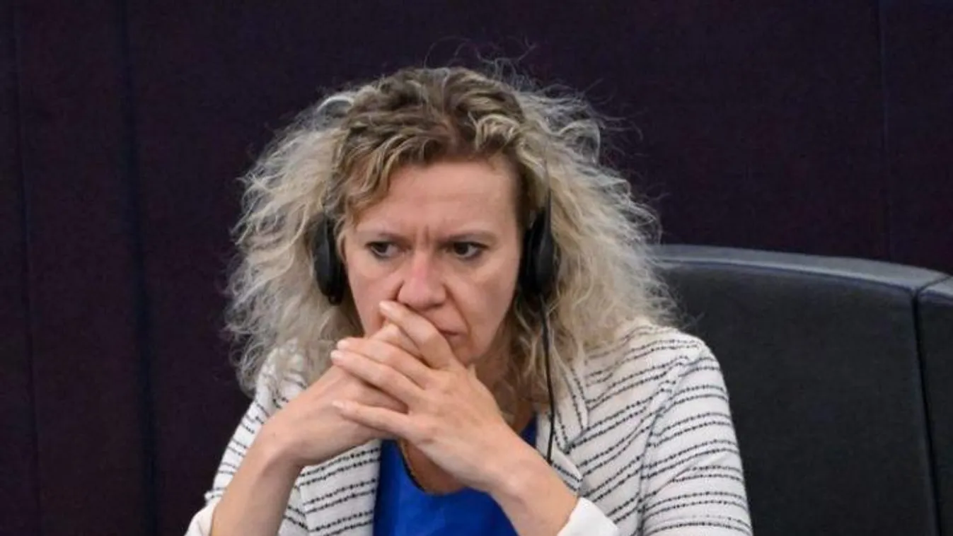 Hat ingatlan, portugáliai ház, több tízmilliós vagyona van Kollár Kingának