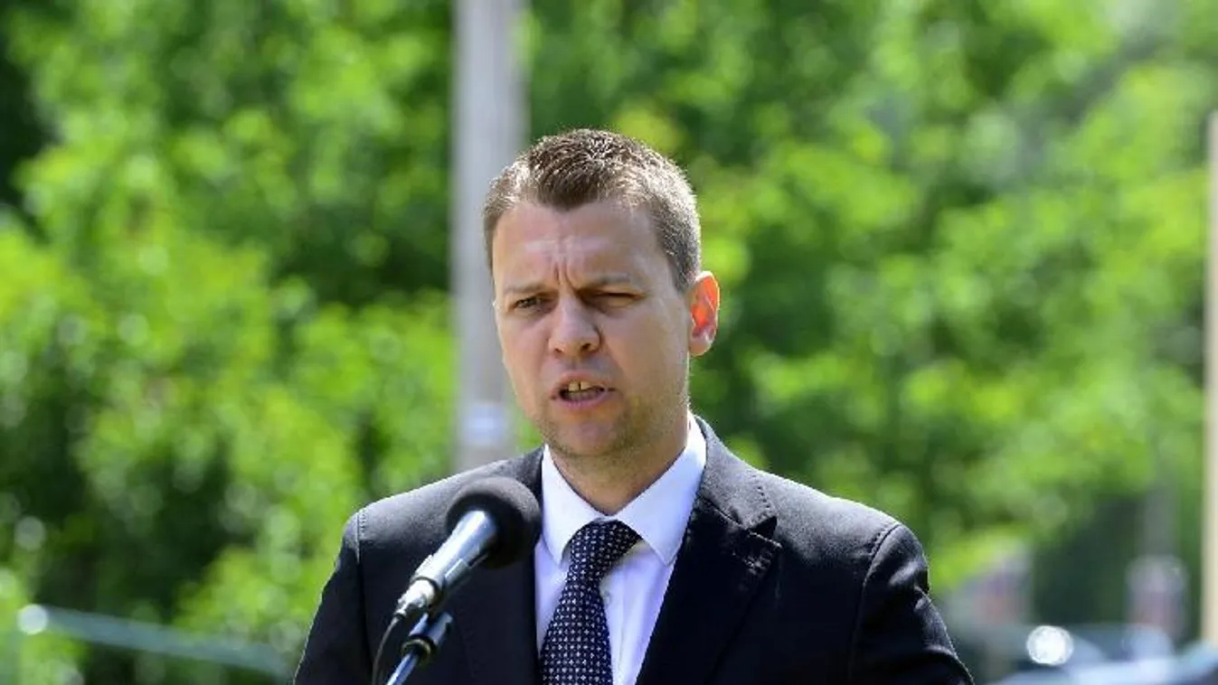 Menczer Tamás: Csak a nemzeti érdek, a magyar emberek érdeke lehet az első