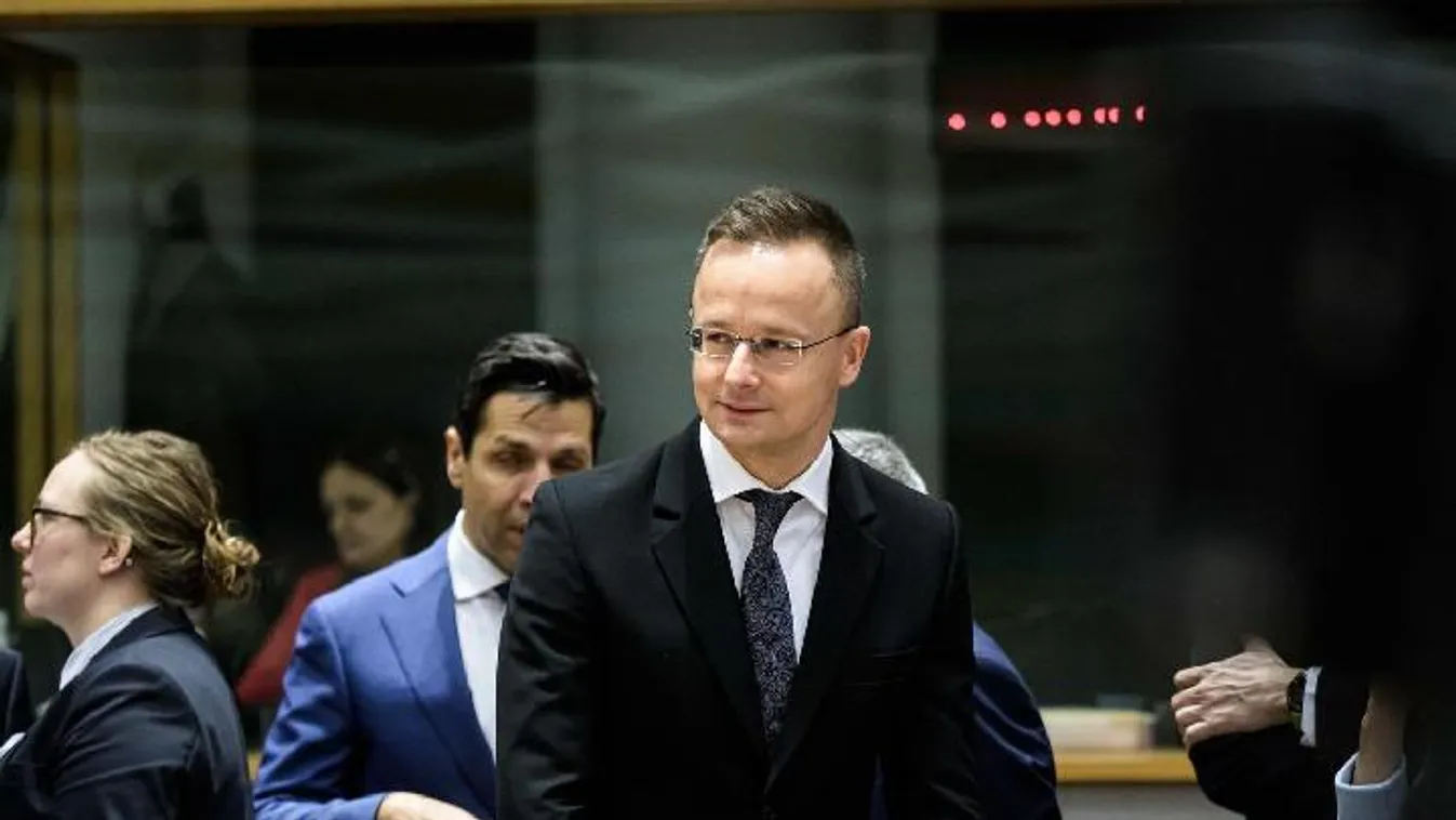 Szijjártó Péter: a kormány nemmel szavazott a földgázfelhasználás ...